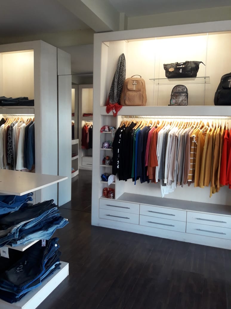 Fondo de Comercio de Ropa para Mujeres en San Rafael en Negozona