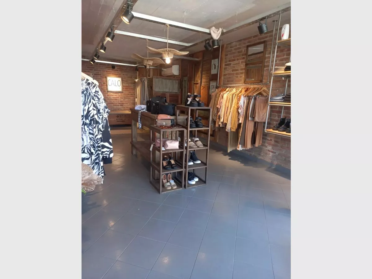Fondo de Comercio de Ropa para Mujeres en Córdoba en Negozona
