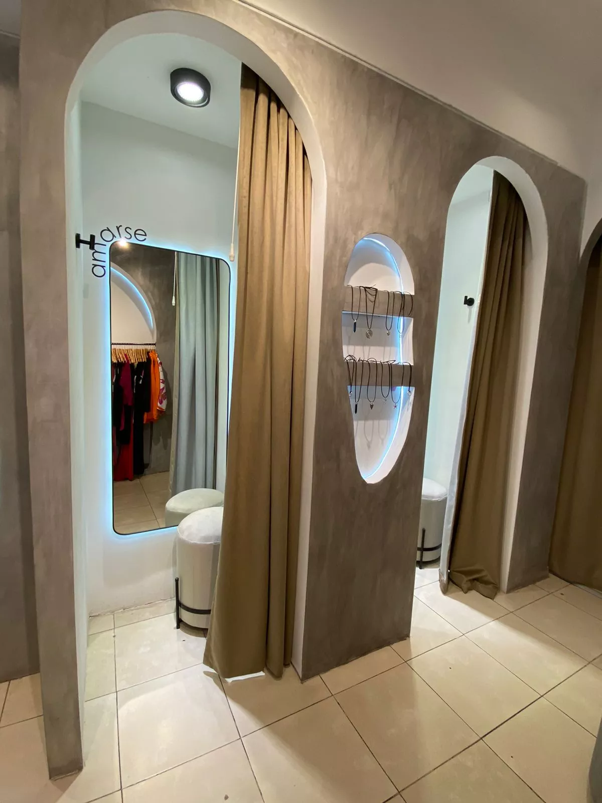 Fondo de Comercio de Ropa para Mujeres en Córdoba en Negozona